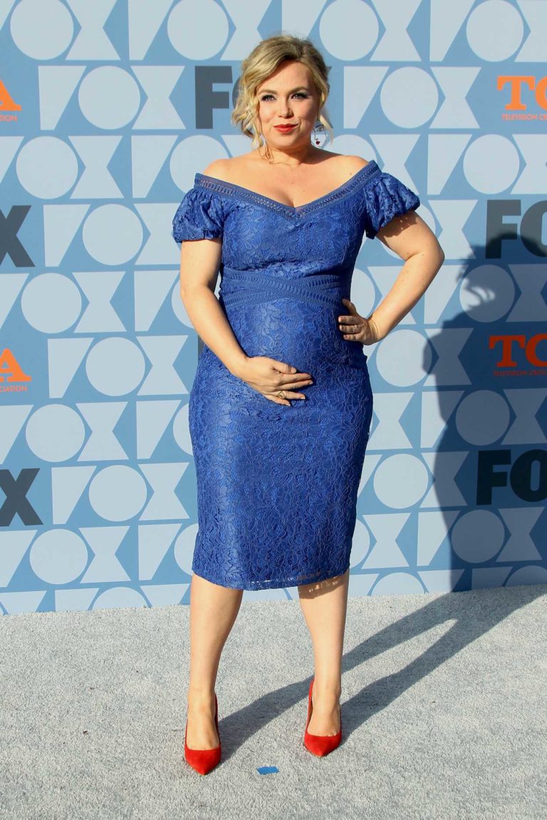 Amanda Fuller – celebsla.com