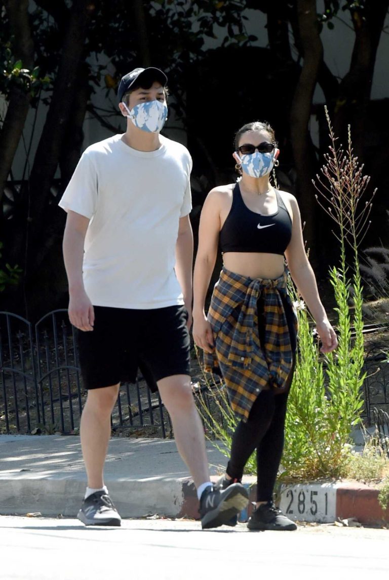 Charli XCX in a Face Mask Was Seen Out with Her Boyfriend Huck Kwong in ...