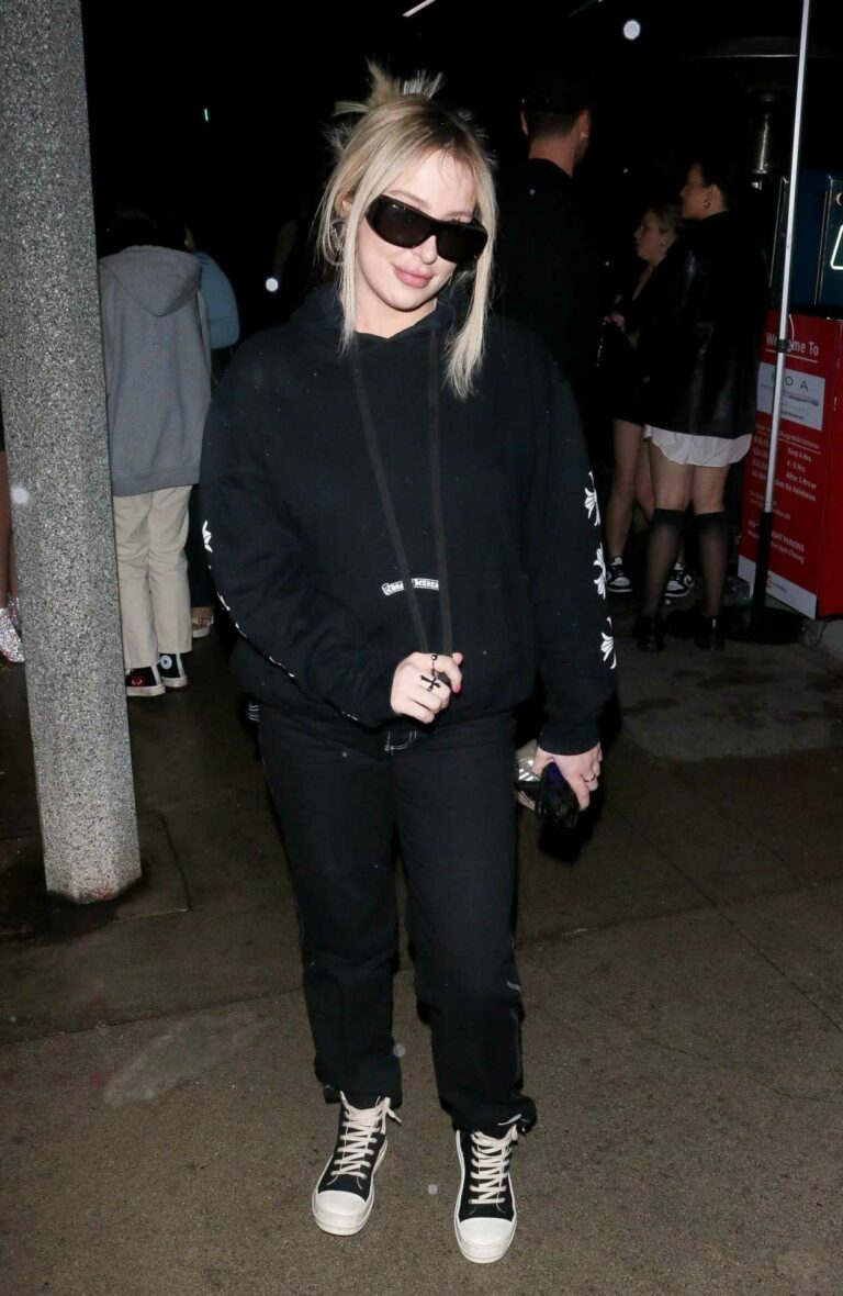 Tana Mongeau – celebsla.com