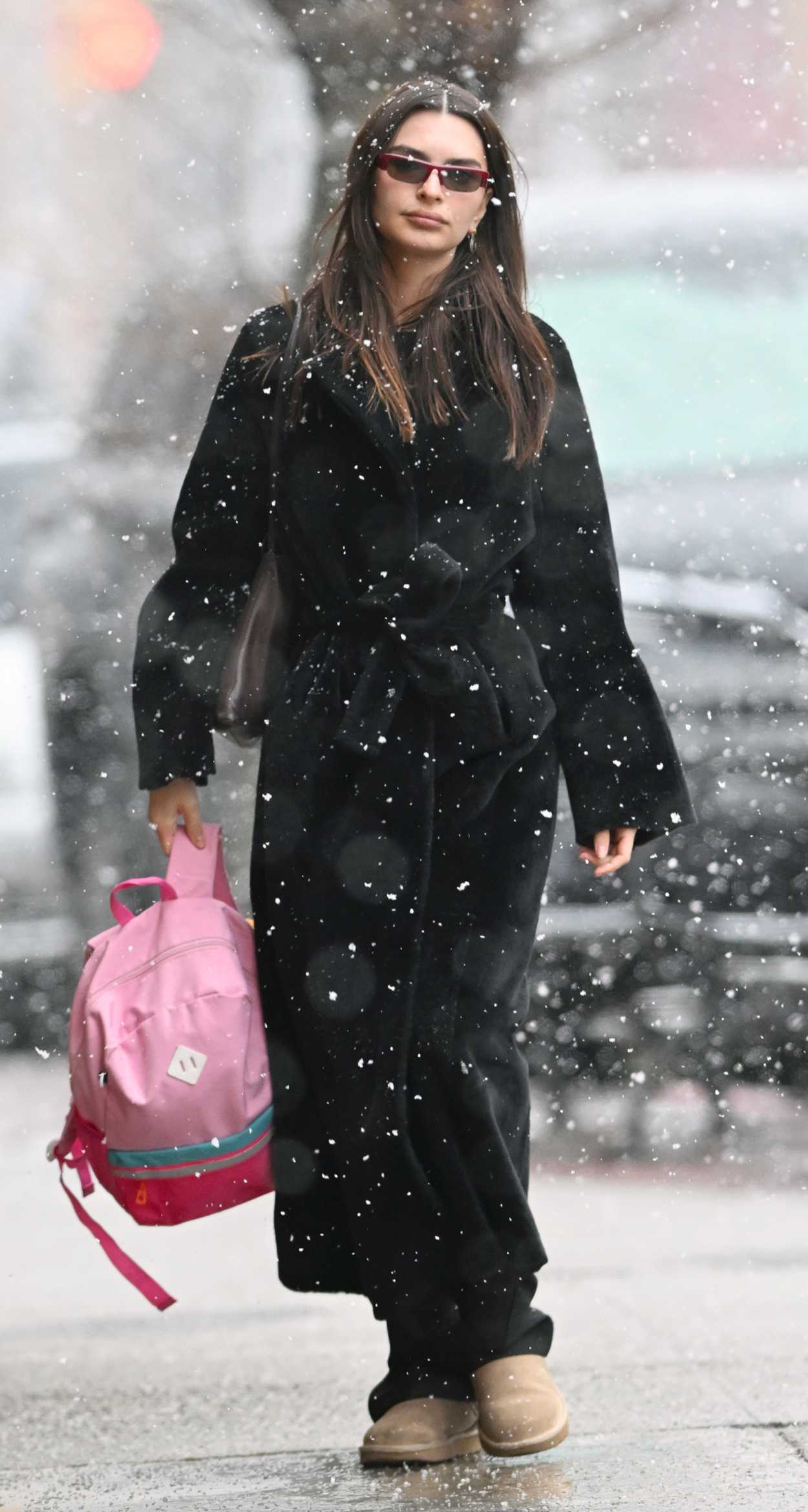 Emily Ratajkowski in a Black Coat Braves the Snow Out in New York City ...